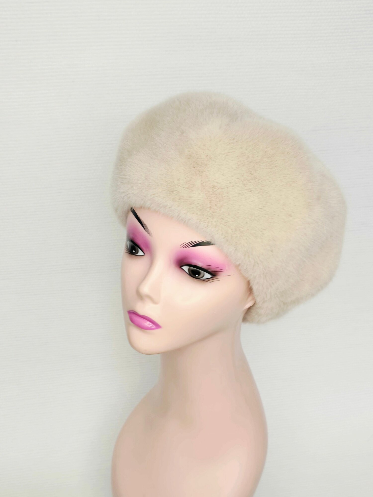 Берет  экомех для женщин