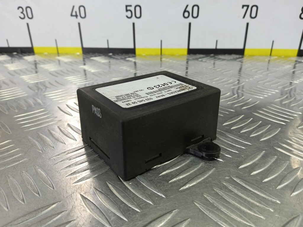 Блок иммобилайзера Б/У для MERCEDES-BENZ Vito 1996-2003 A0335455932