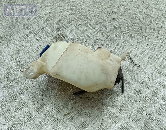 Бачок омывателя Volkswagen Golf-4