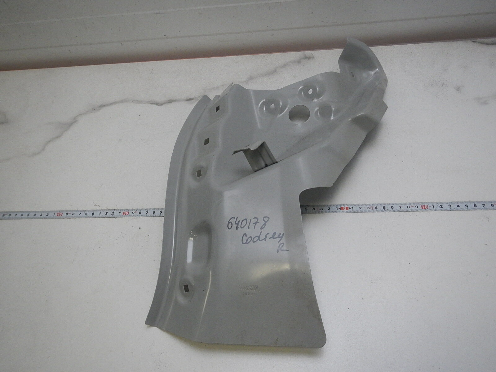 Б/У Панель фонаря правого, Geely (Джили)-COOLRAY (20-) GEELY COOLRAY (20-) Новая. 640178 GEELY арт. 5038058600C15