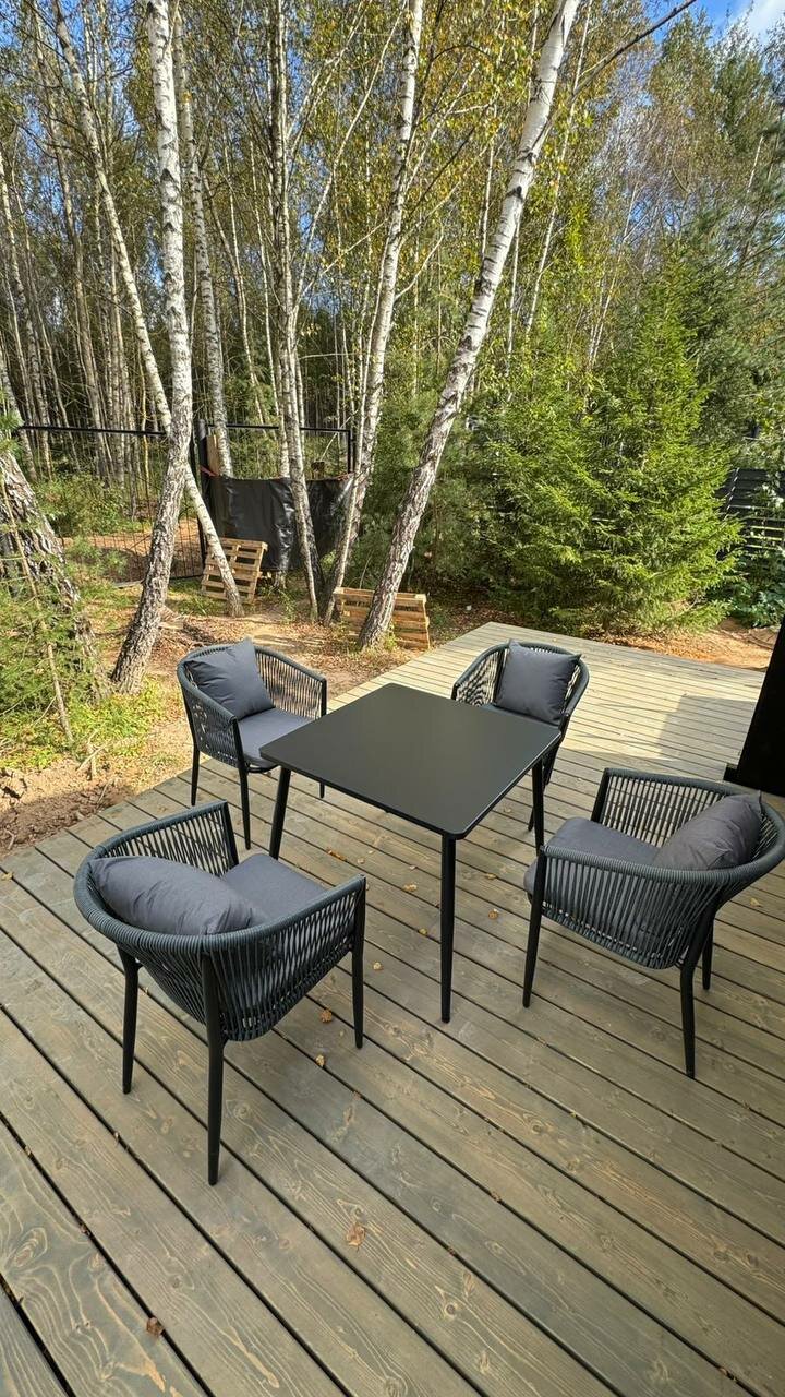 Садовая мебель комплект из 5 предметов, 4 стула-кресла и обеденный стол для веранды, дачи, загородного дома