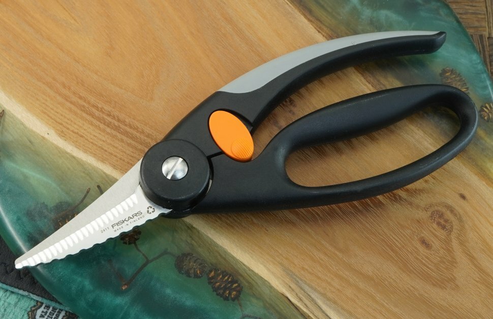Кухонные ножницы Fiskars Functional Form 220 мм