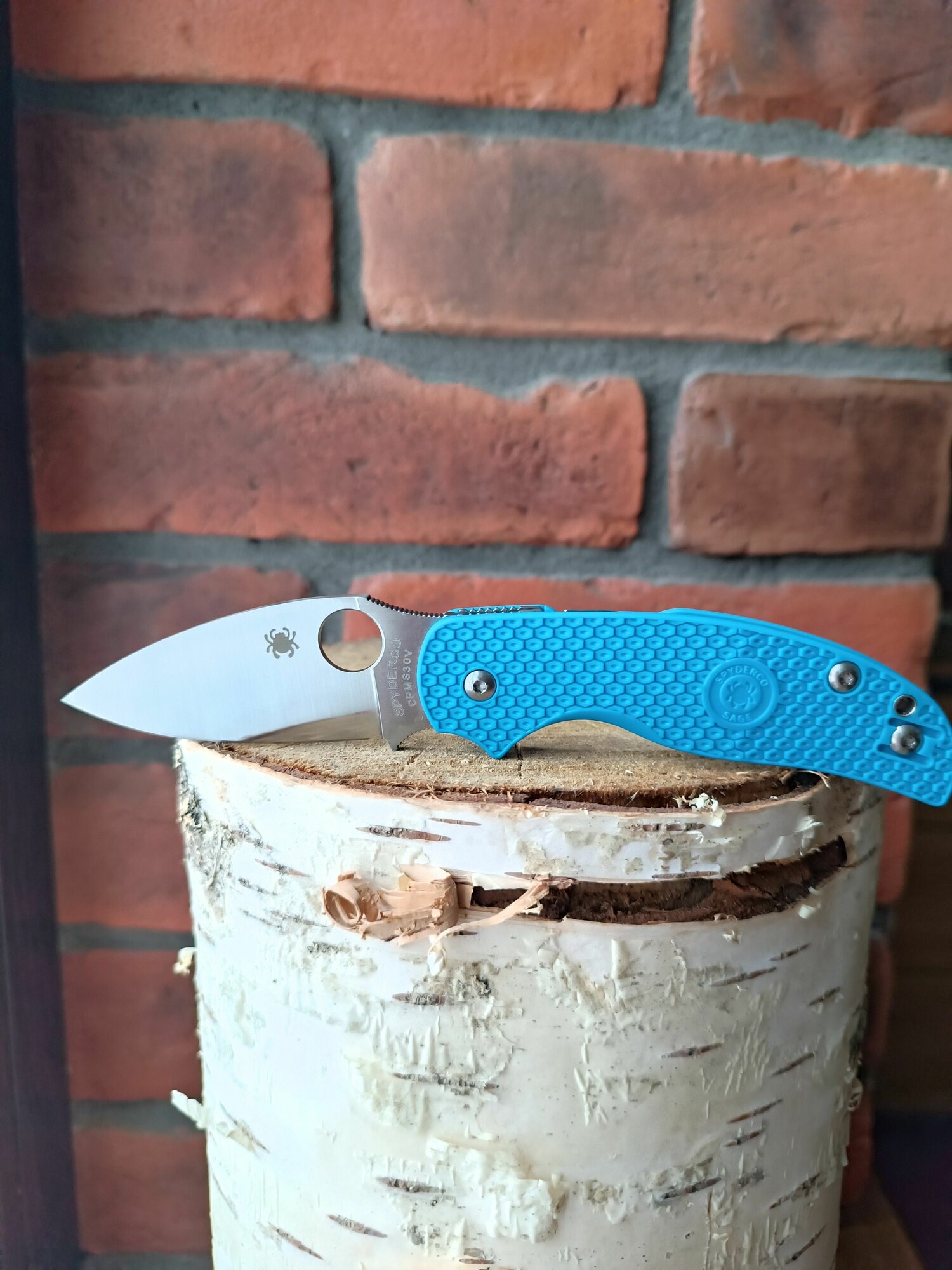 Вспомогательный, туристический нож Spyderco