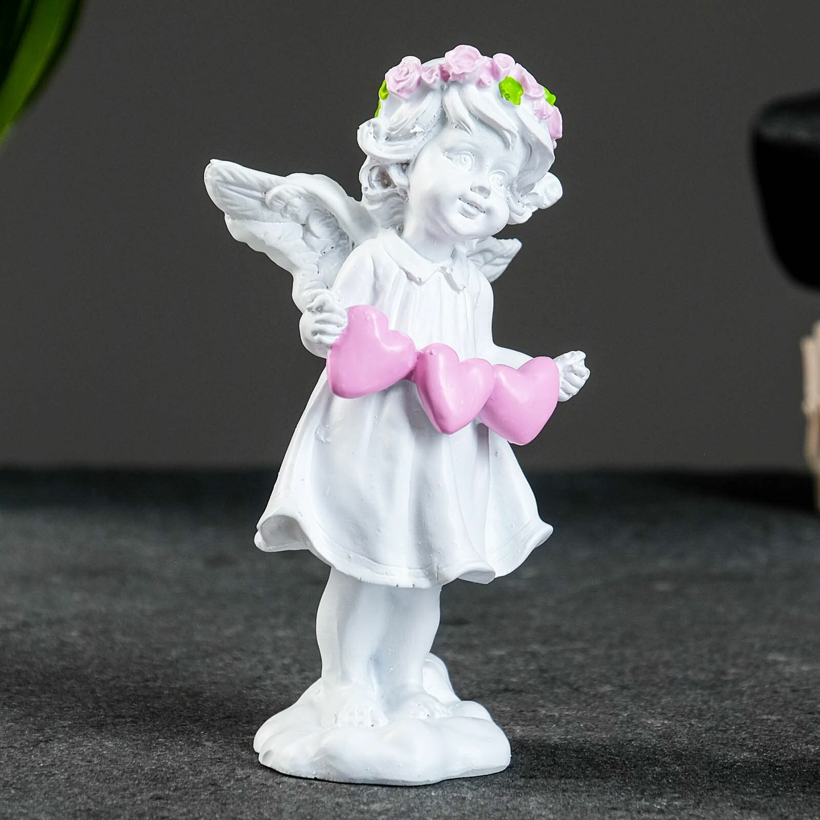 Фигура "Ангел с тремя сердцами" 4.5x5.8x12 см, цвет: белый, тематика праздника: 14 февраля