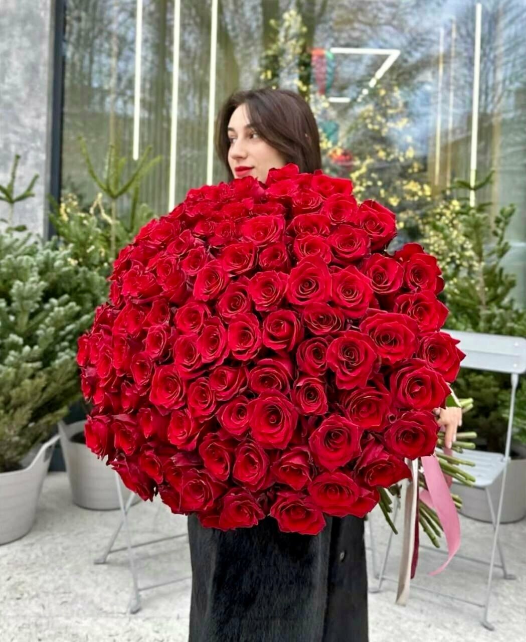 Роскошный букет из 101 высокой красной розы, красивый букет, 80 см