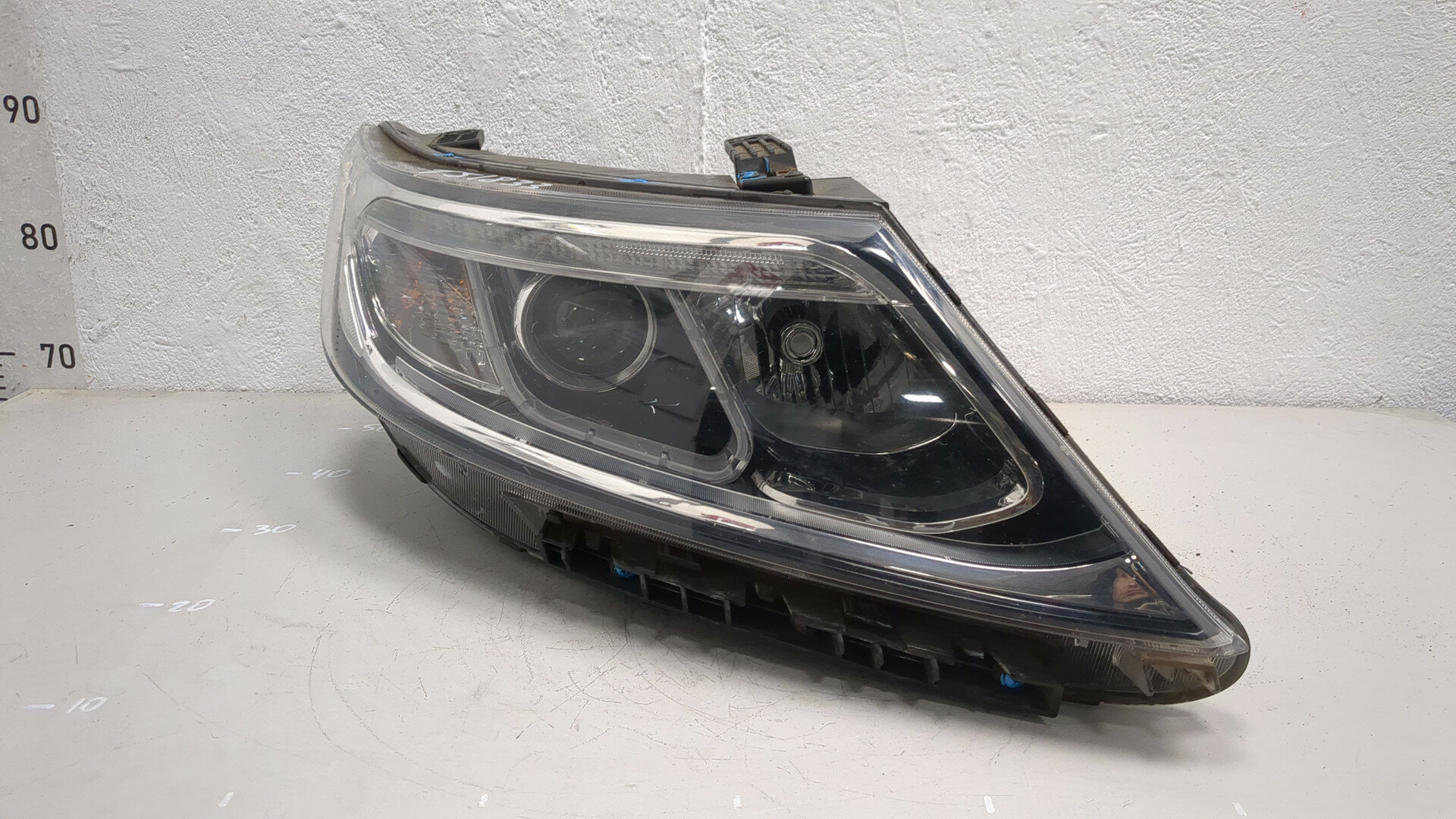 Фара (передняя) правая КИА Sorento XM Б/У