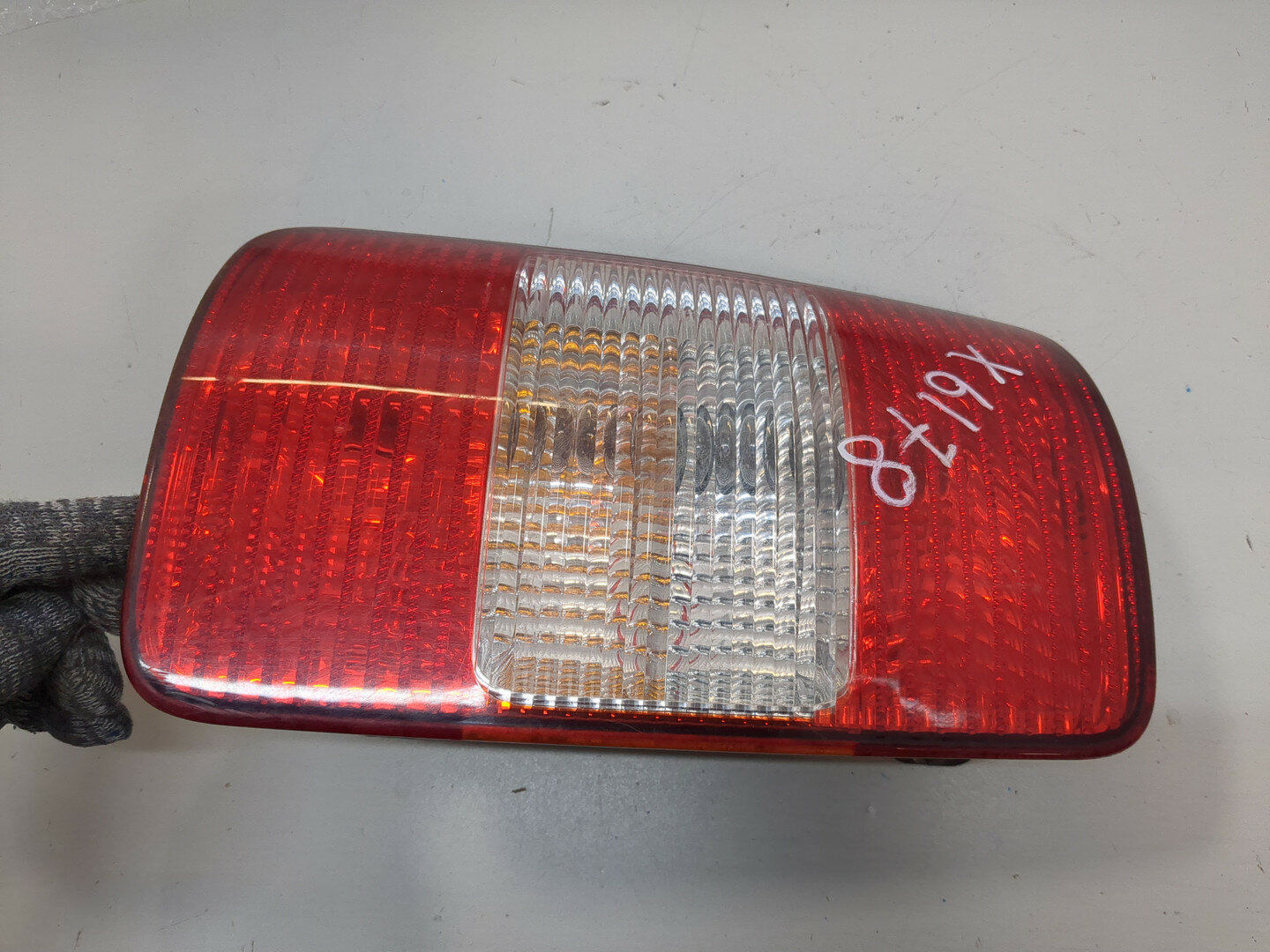 Фонарь (задний) левый Volkswagen Caddy Б/У