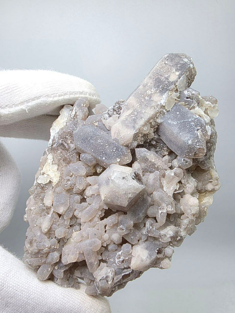 Друза кварца 106 мм, 170 г.