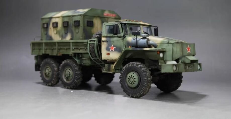 Trumpeter 01071 1/35 Русский комплект моделей грузовика URAL-4320 CHZ- 2020 Новый
