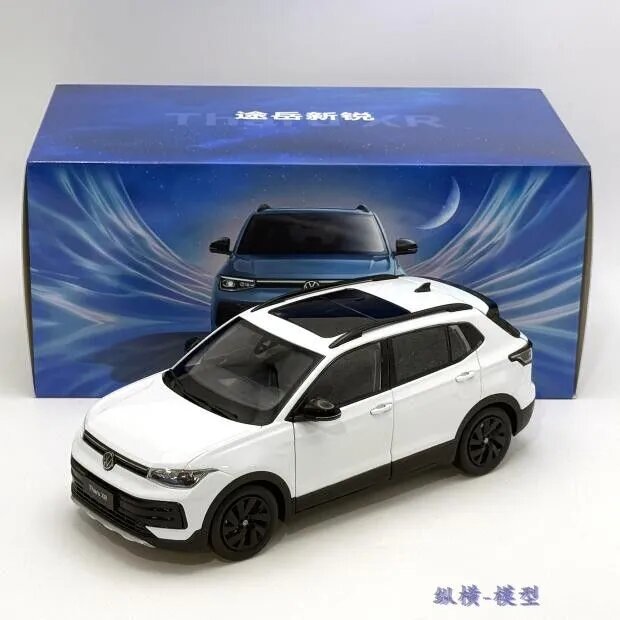 Металлическая модель внедорожника SAIC Volkswagen Tharu XR (белый) 1:18 коллекционный для мужчин