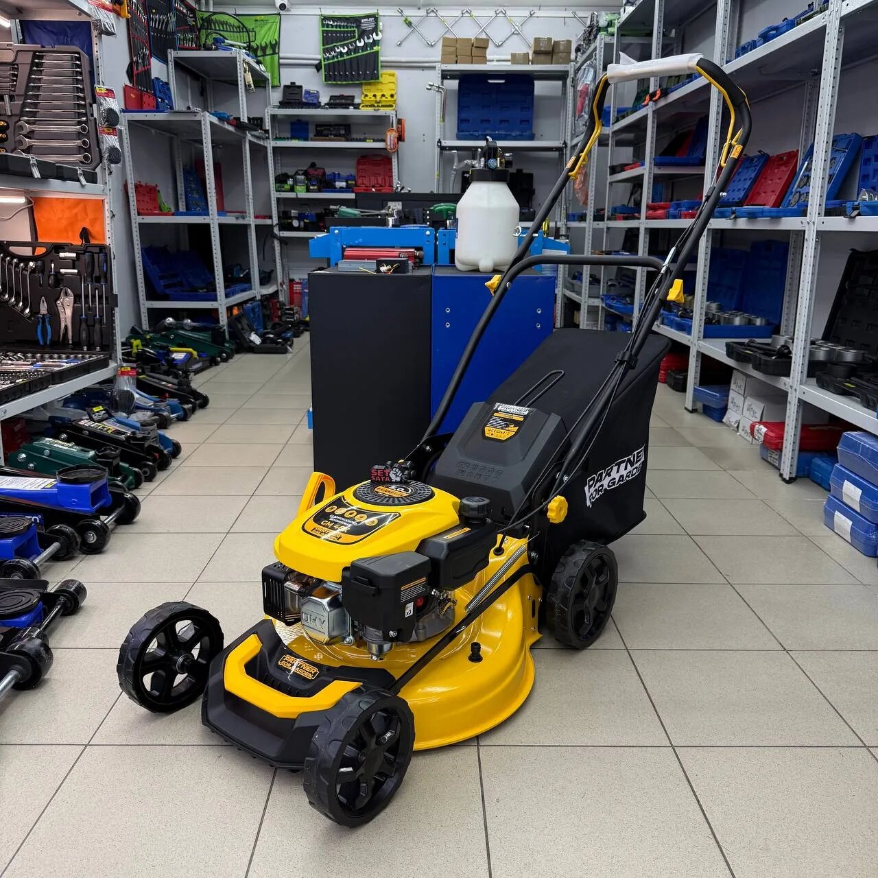 Газонокосилка бензиновая Partner for Garden GM 46X, 5л. с, 2800-3200 об/мин, ширина кошения 460мм