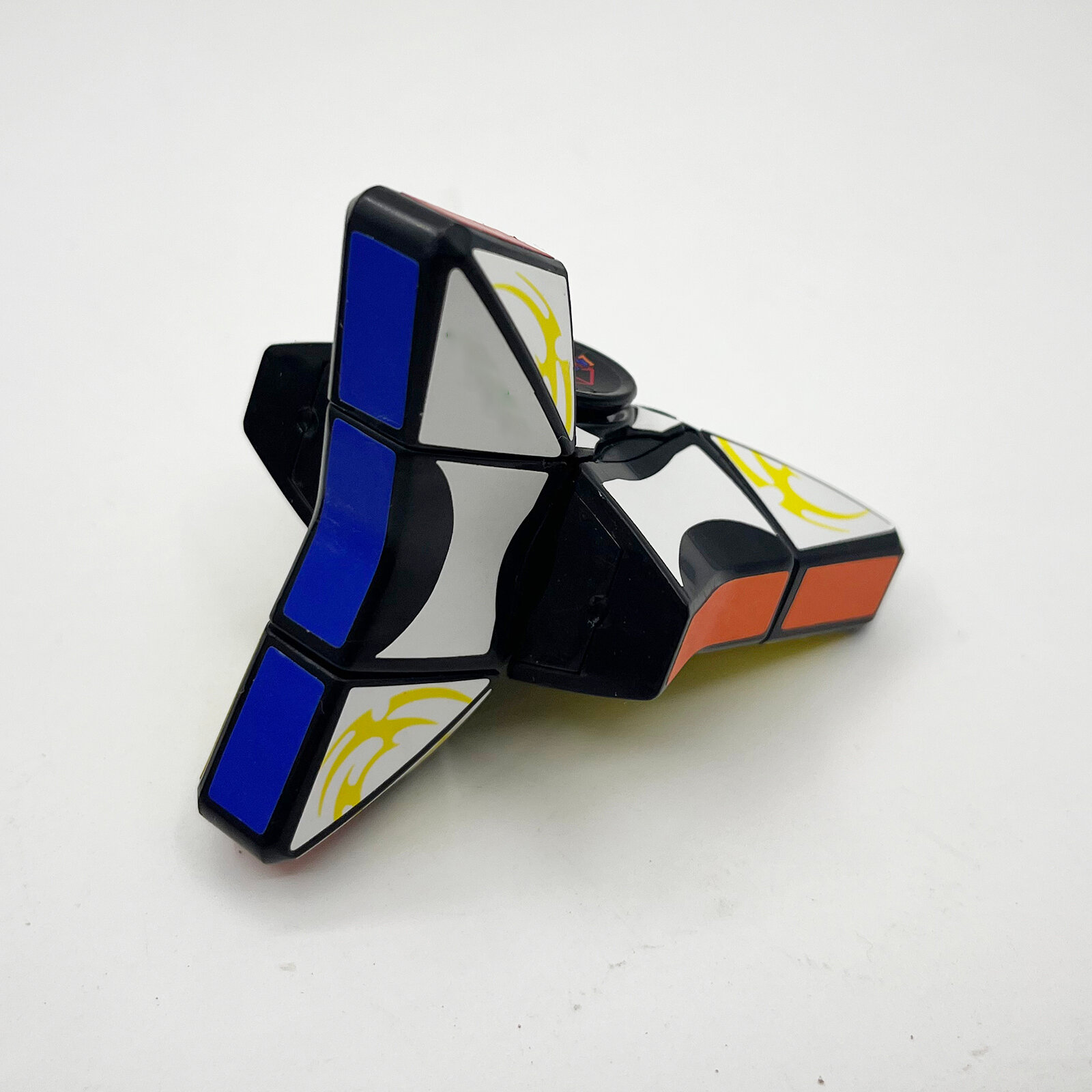 Тихий Fidget Spinner Cube Гладкая вращающаяся антистрессовая игрушка для взрослых и детей Куб фокуса с горизонтальным