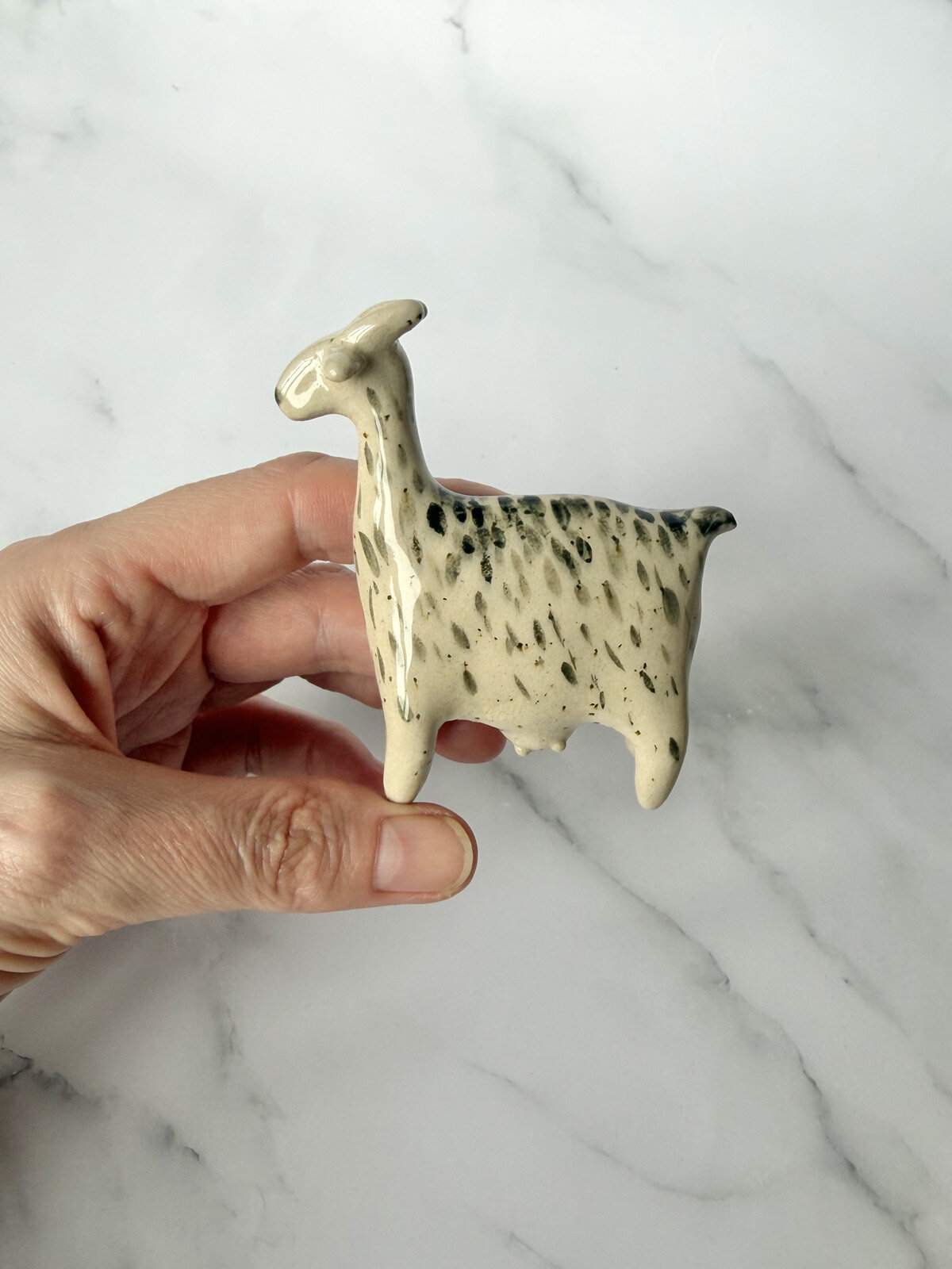 Статуэтка козы керамическая