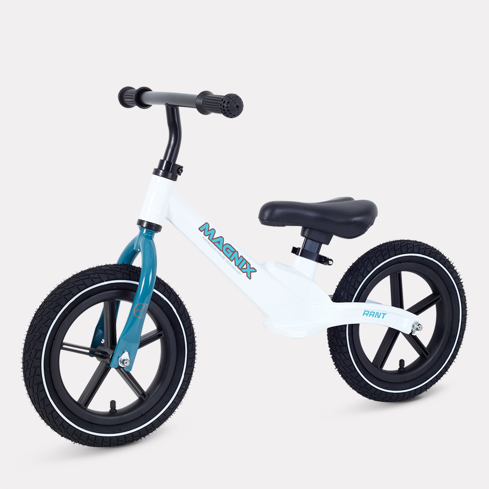 Беговел для детей с надувными колесами регулируемый Rant MAGNIX, White