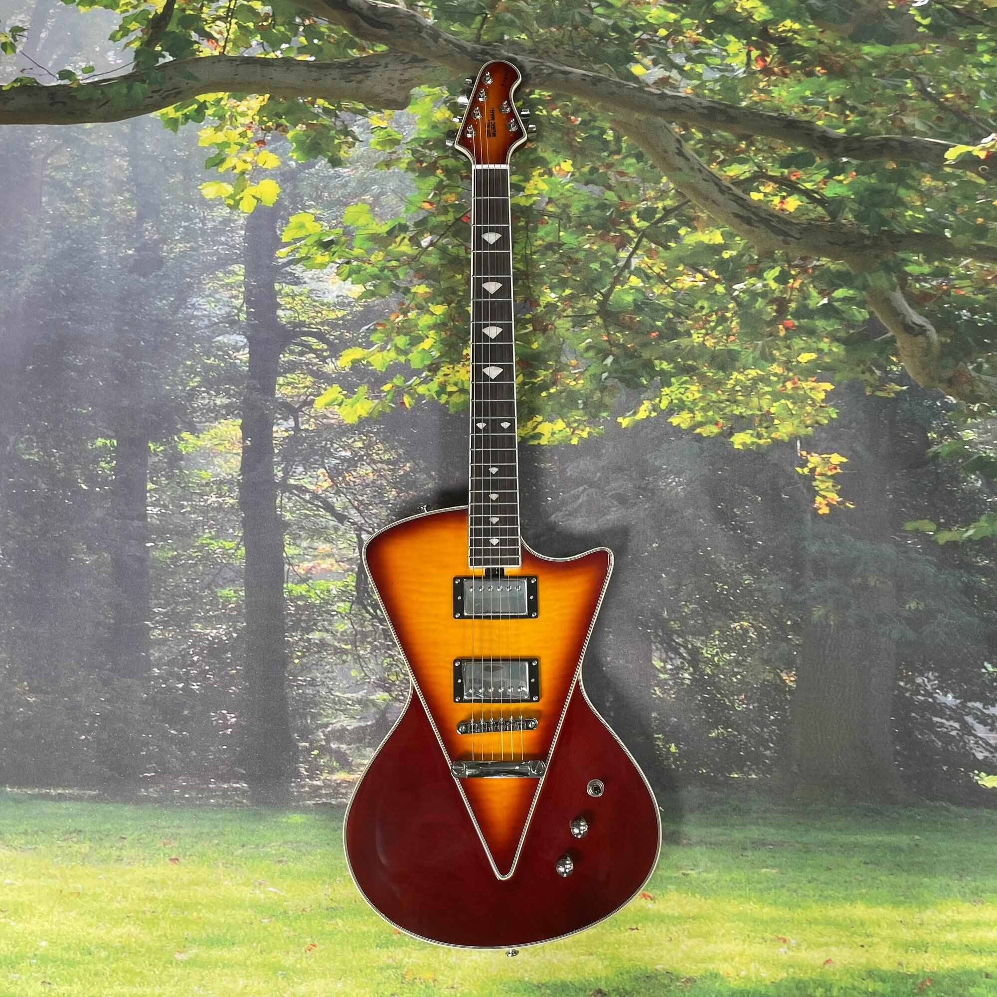 Ernie Ball Music Man Armada，Music Man Armada в цвете Divided Sunburst — Идеальный звук и стиль
