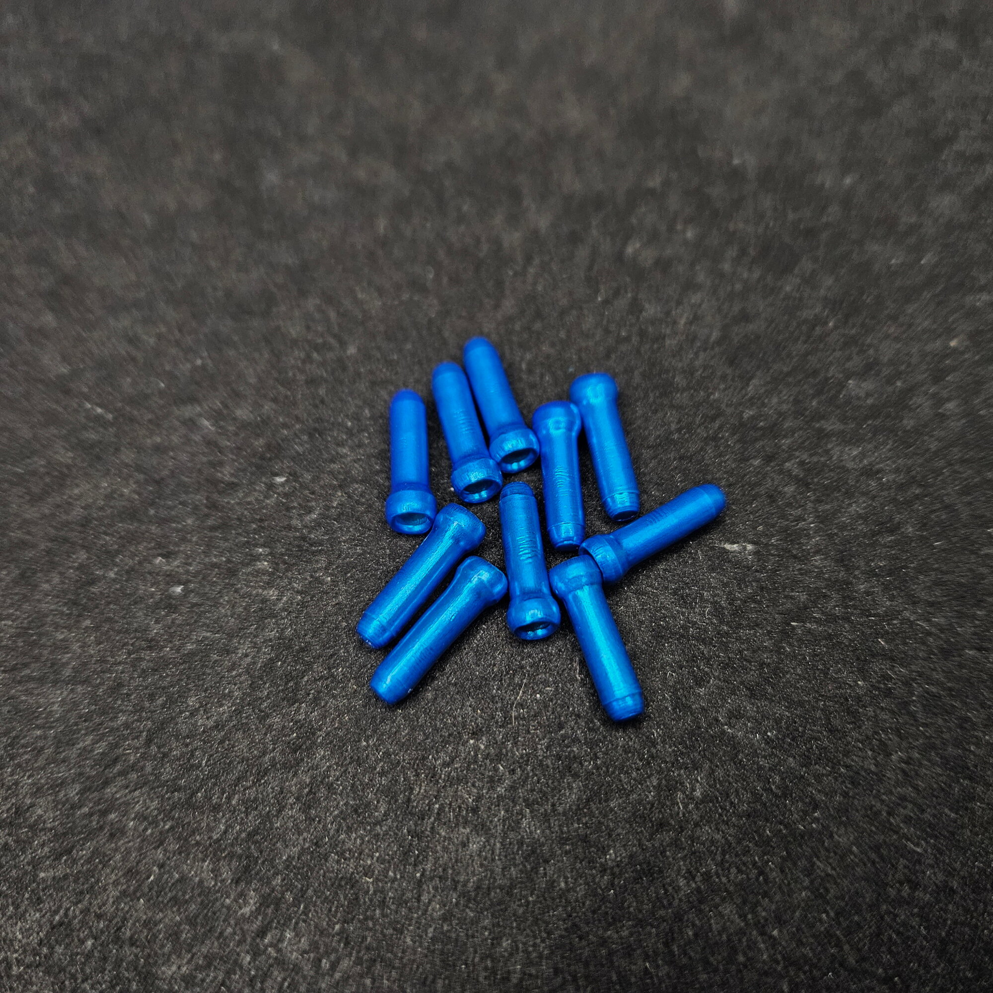 Комплект наконечников на трос тормоза / переключения для велосипеда Jagwire Cable Tips, синие, 10 штук