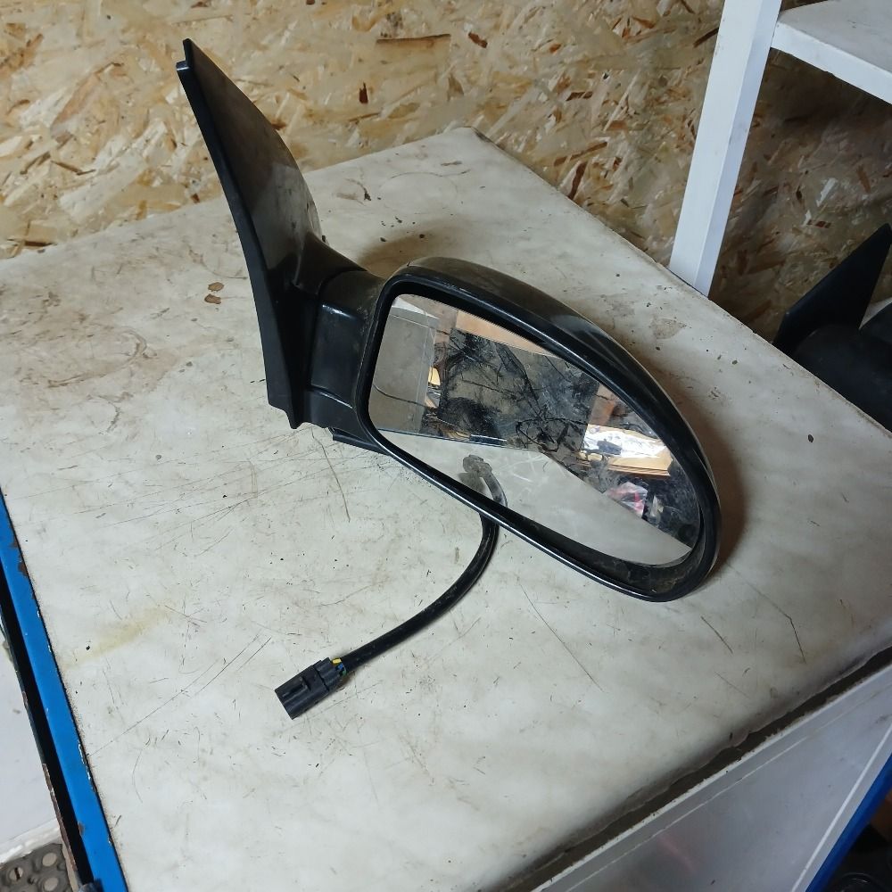 Зеркало правое Ford Focus I
