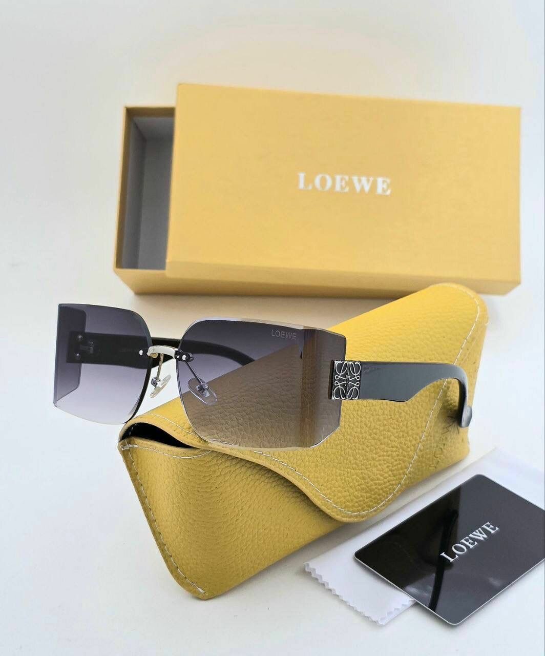 Солнцезащитные очки