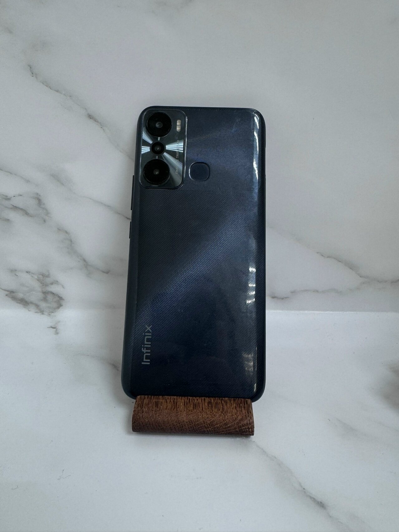 Уценка Infinix Hot 20i 4/128Gb Black Б/У