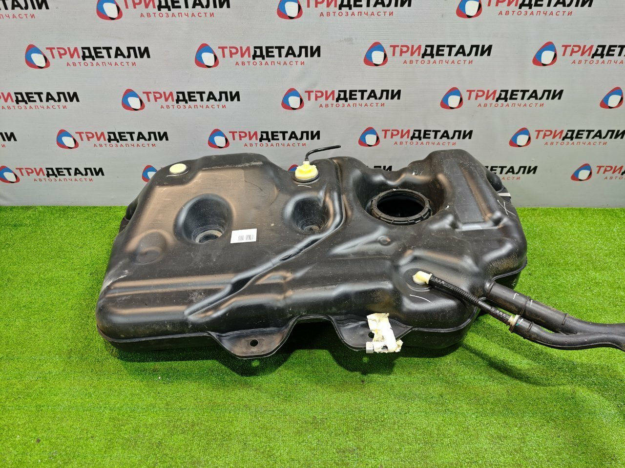 Бак топливный Renault Duster 1.6 H4MD430 2017 (б/у)