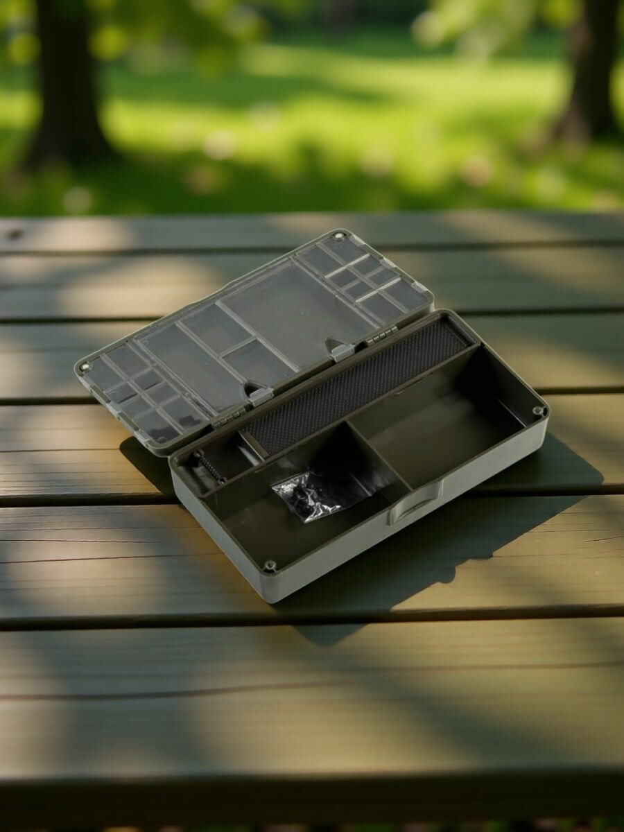 Коробка для оснасток с поводочницей TACKLE BOX EastShark HZ-04 240х135х55 мм