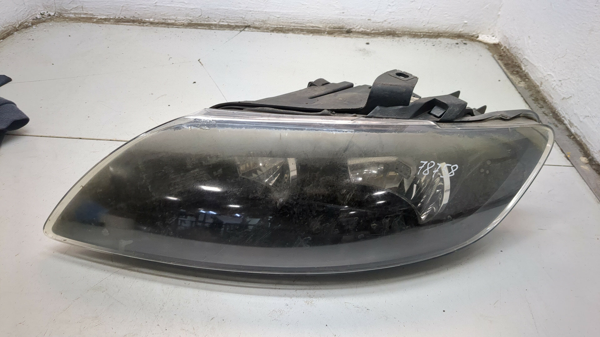 Фара (передняя) левая Audi Q7 Б/У