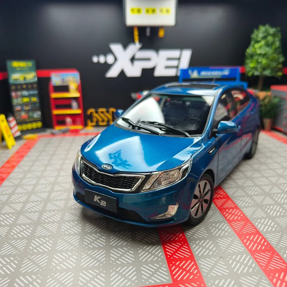 Машинка Kia Rio (K2) 1:18 металлическая коллекционная модель литой сплав подарок мужчине на день рождени