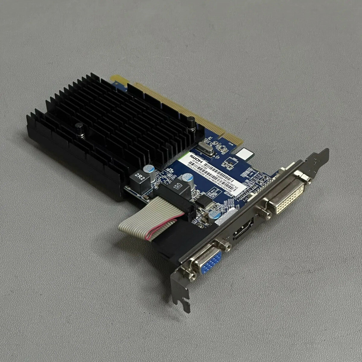 Видеокарта Sapphire AMD Radeon HD 5450 512МБ DDR3, Low Profile, Ret