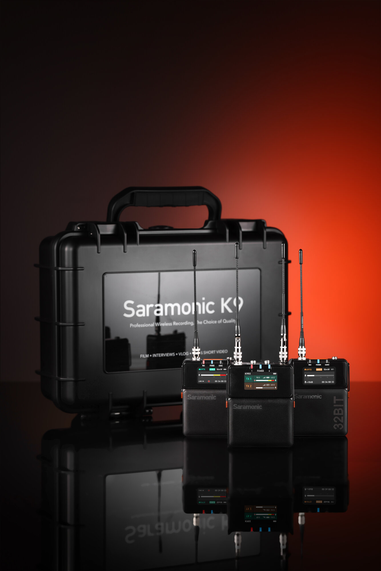 Saramonic K9 (TX+TX+RX) Радиосистема УВЧ приемник + 2 передатчика в чемодане, разъем 3,5мм, цвет черный