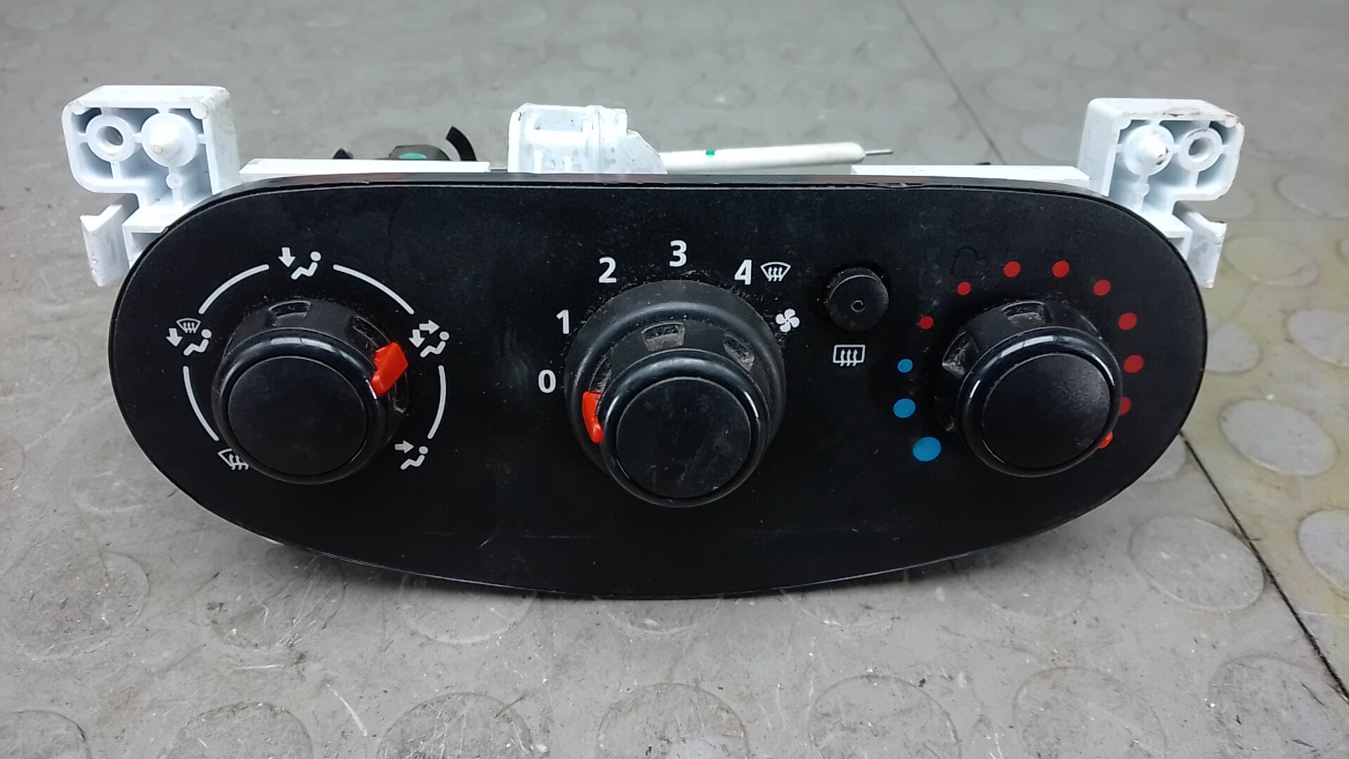 Блок управления печки и климат-контроля DACIA SANDERO 2
