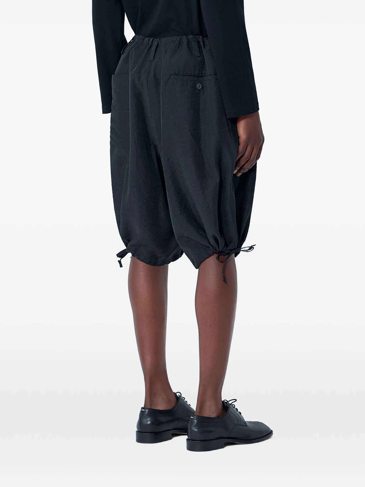 Шорты Yohji Yamamoto Drawstring shorts, размер 50 — фото 1