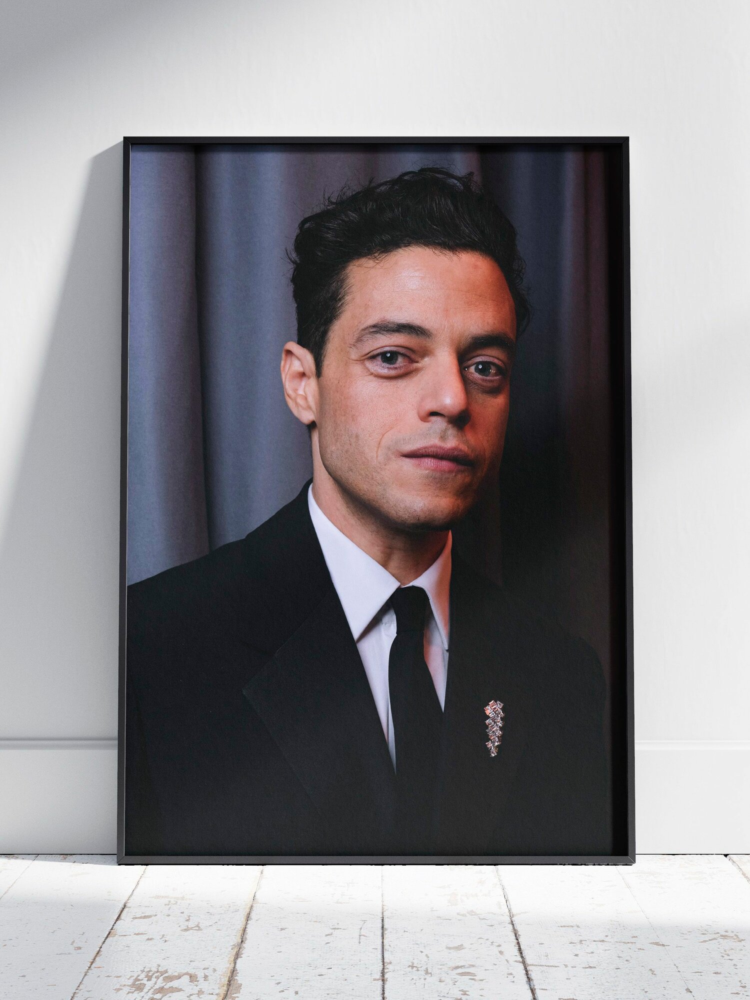 Плакат на стену для интерьера Рами Малек (Rami Malek 14) - Постер по актеру фильма, кино, сериала формата A4 (21x30 см)