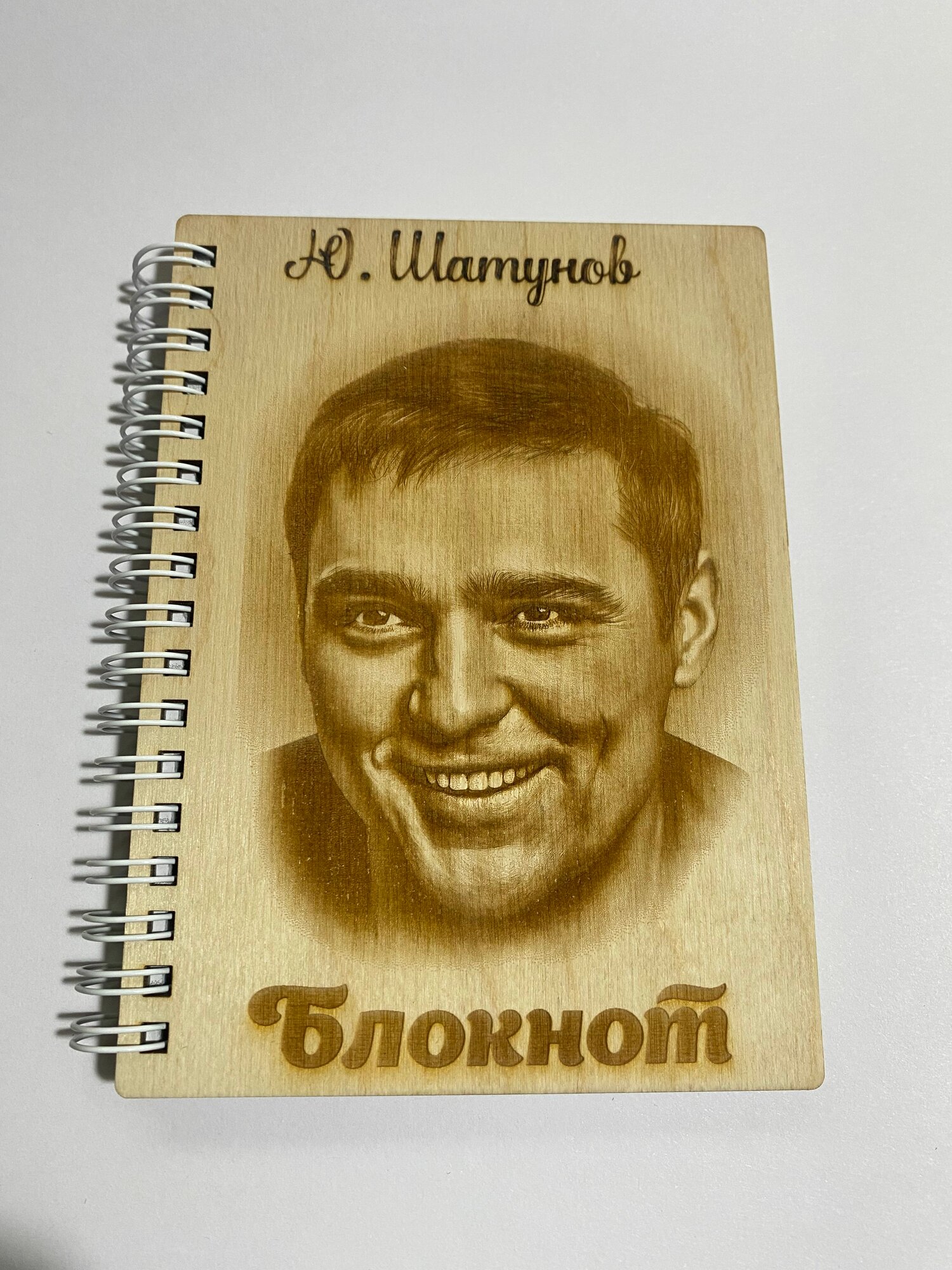 Блокнот "A6", в клетку, твердая обложка из дерева, ручная гравировка
