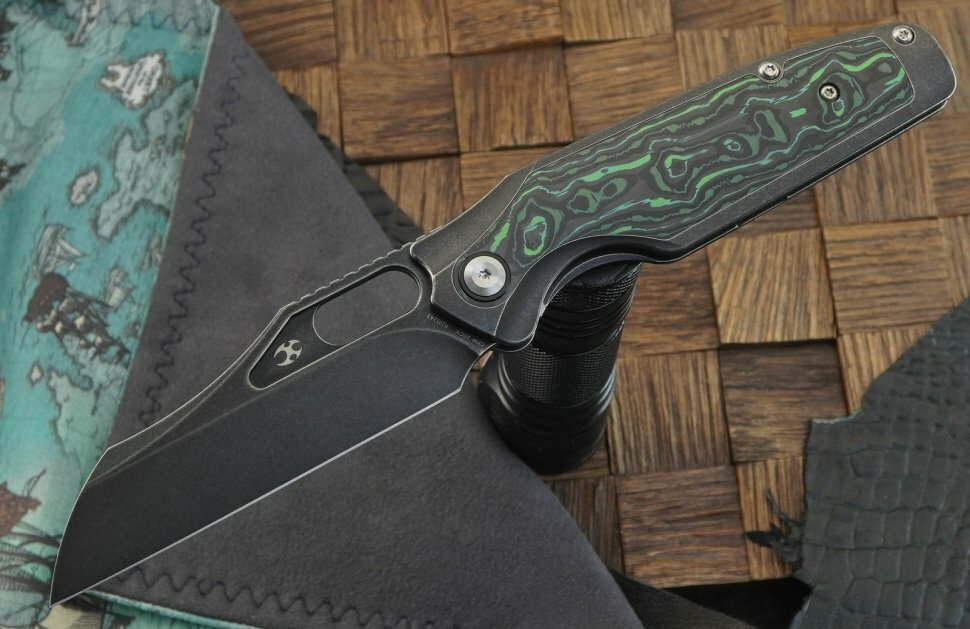 Складной нож Kansept Knives Tuckamore, сталь CPM 20CV, BW, рукоять титан/зеленый карбон