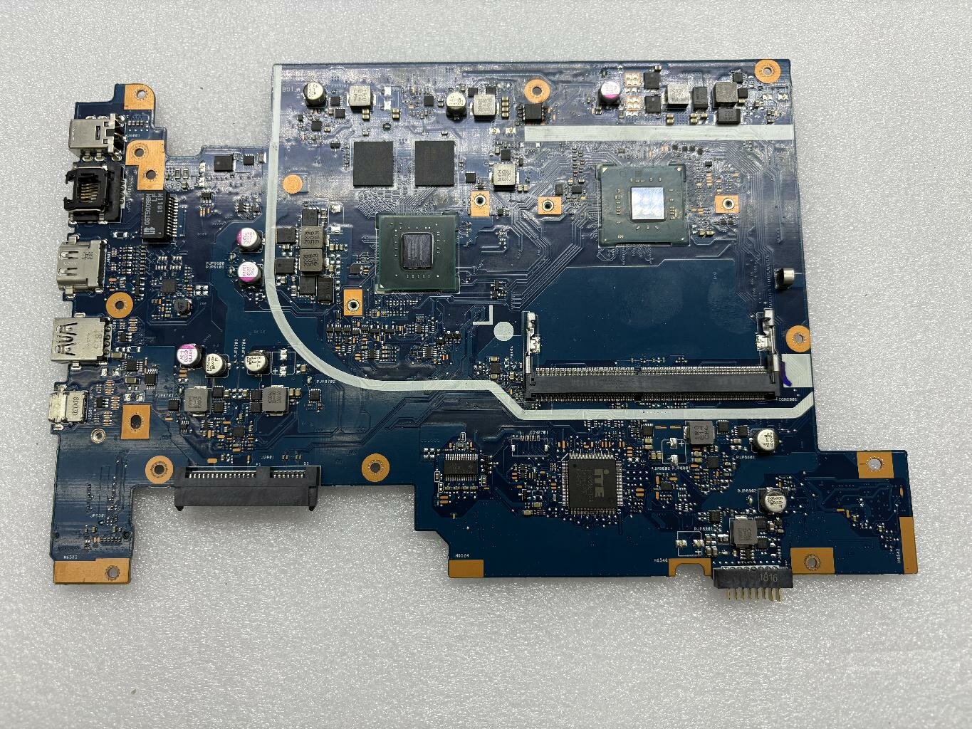 Материнская плата ASUS X705MB Pentium N5000(039879)