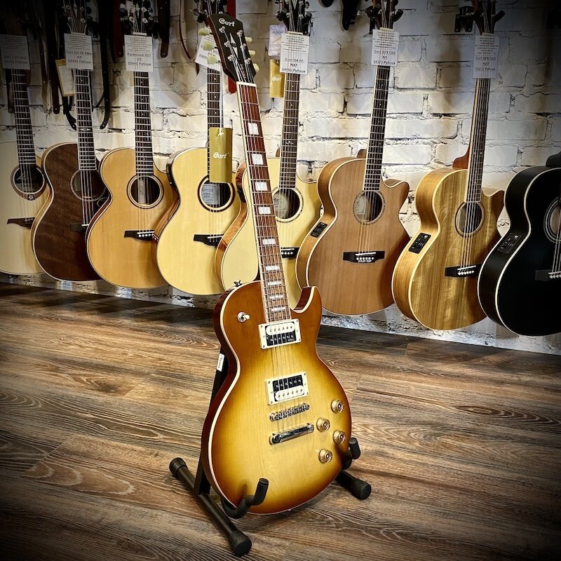 Электрогитара Cort CR300 Aged Vintage Burst