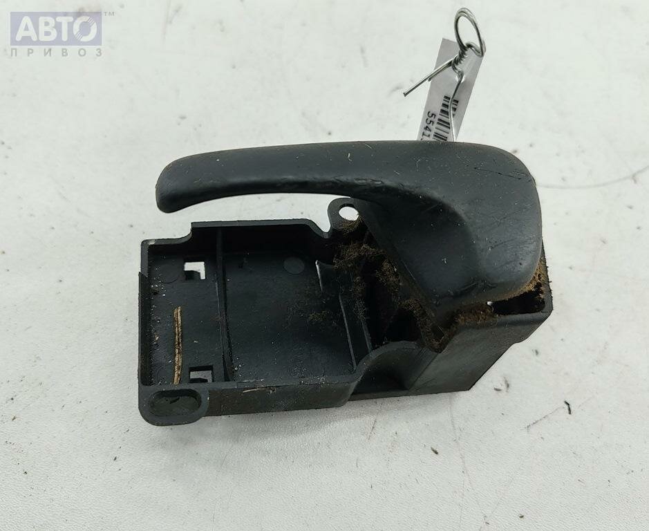 Ручка двери внутренняя передняя левая Volkswagen Passat B4