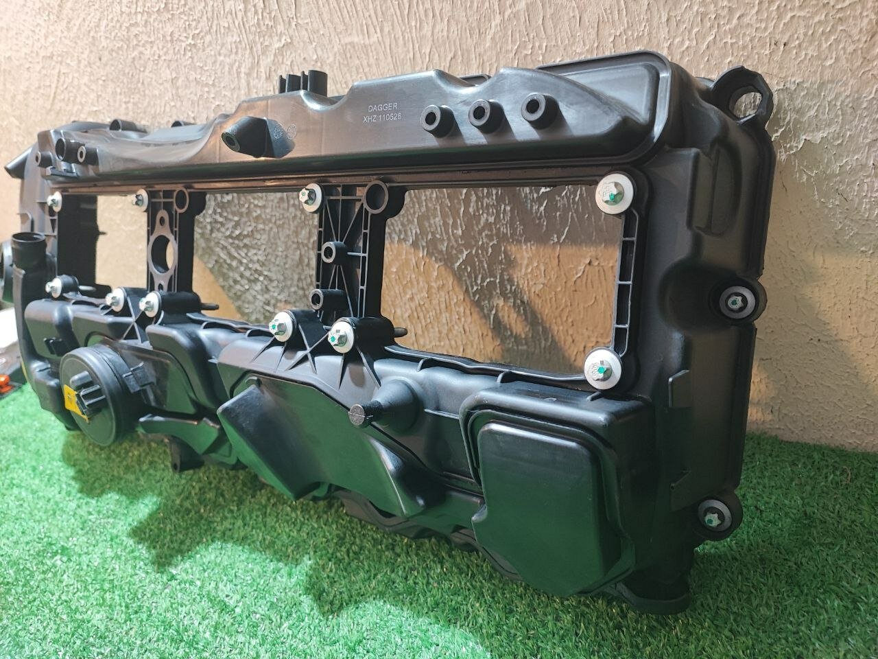 Крышка клапанная BMW 11127570292