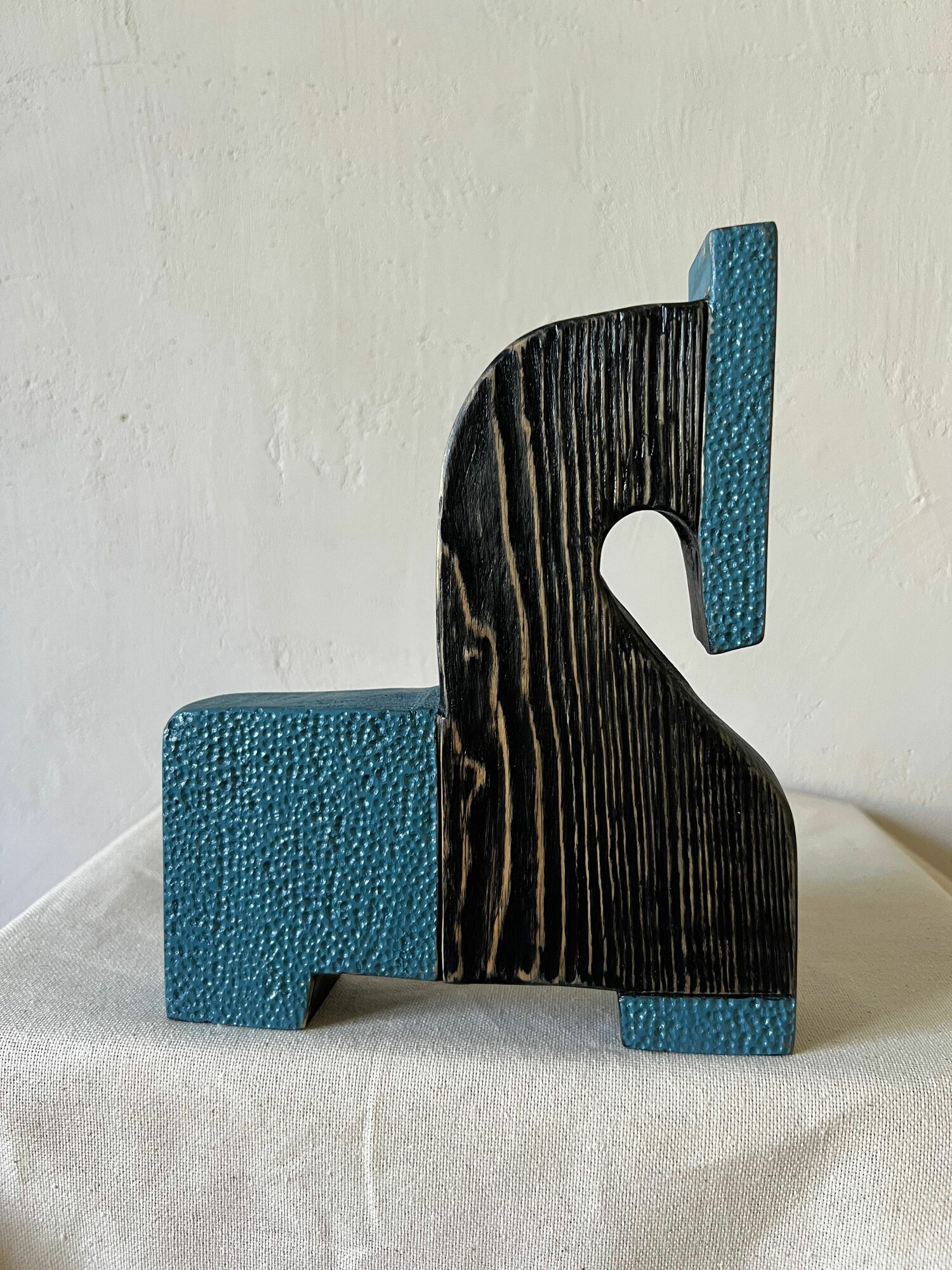 Скульптура Конь. Натуральное дерево. Ручная работа / 22х17,5 см. / andCactus