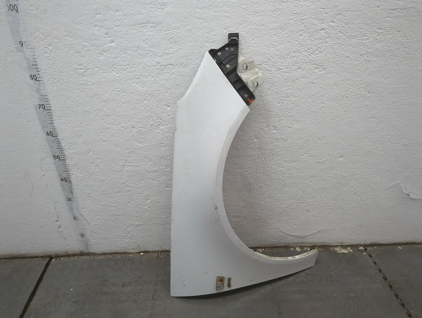 Крыло правое переднее Opel Insignia Б/У