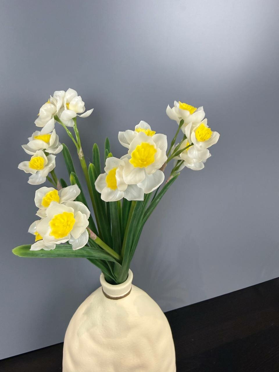 Искусственные цветы нарцисс для декора пасхи букет 28 см премиум из силикона Real Touch
