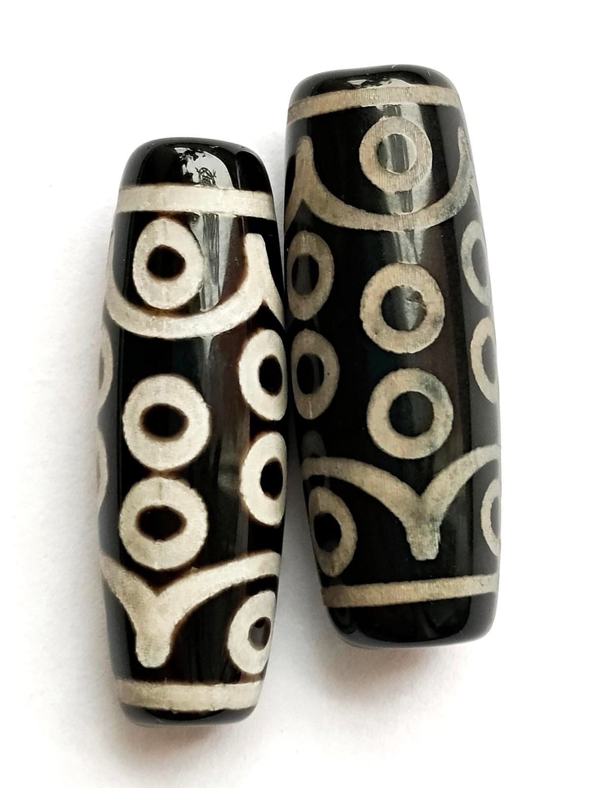 Бусина Дзи натуральный камень Агат черный с белым 18-глазая 0010842 цилиндр 30x12 мм, цена за 1 шт.