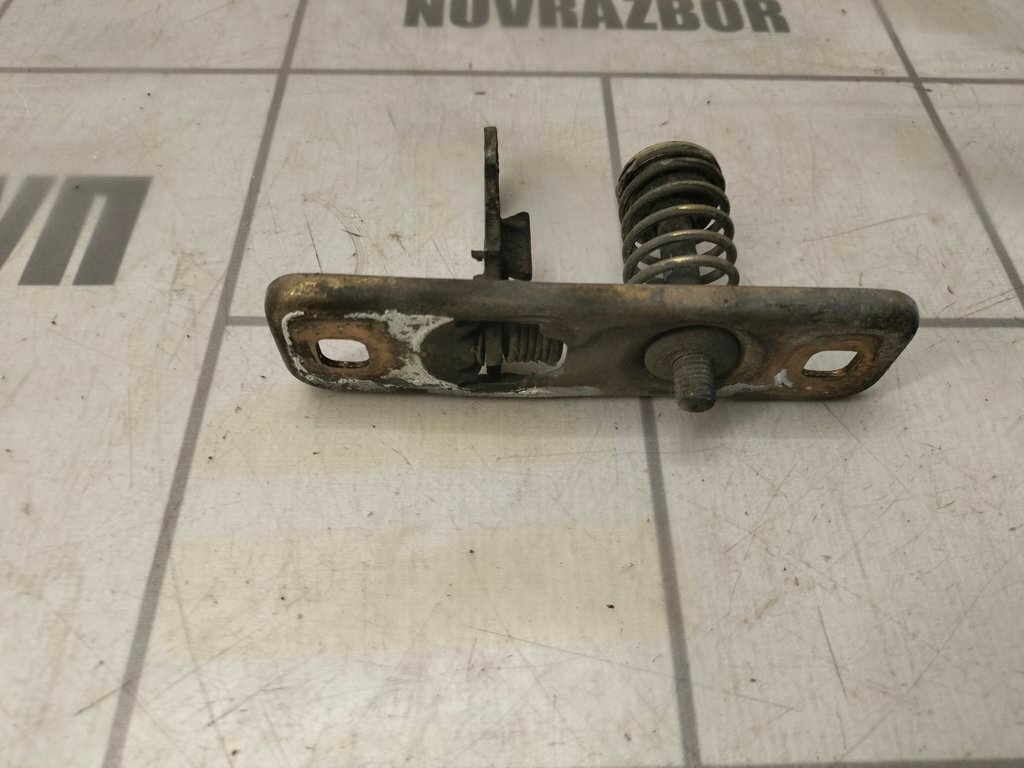 Замок капота VW Golf 2 Jetta 2 83-92