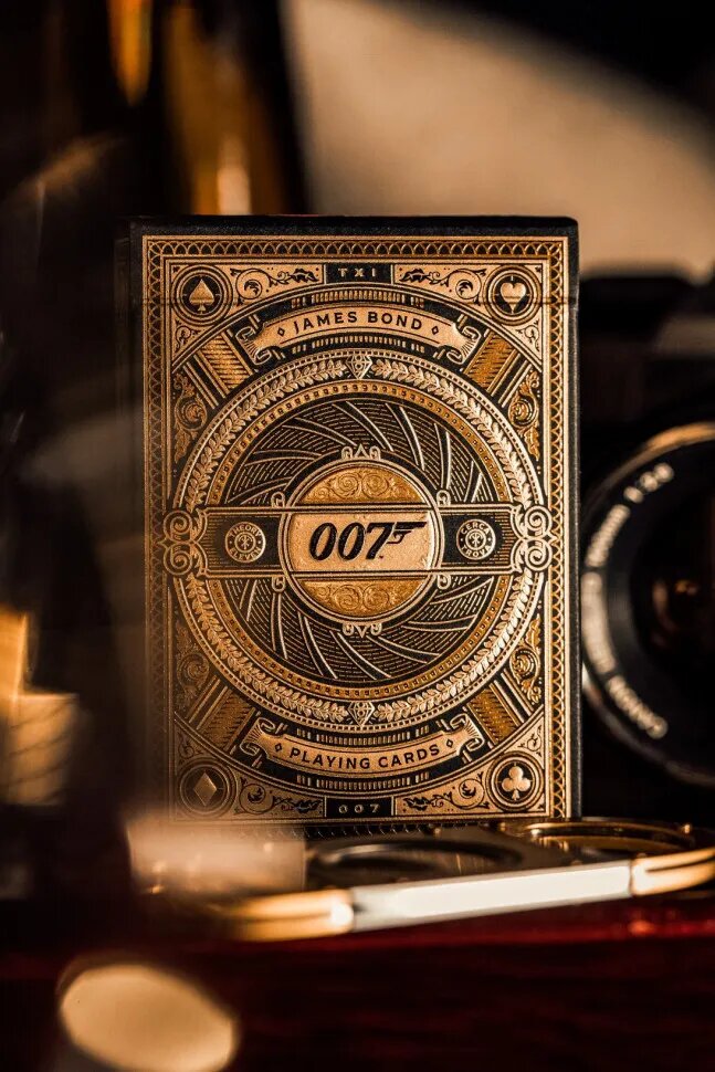 Игральные карты Theory11 James Bond 007, 54 шт, мелованный картон, коллекционные — фото 1