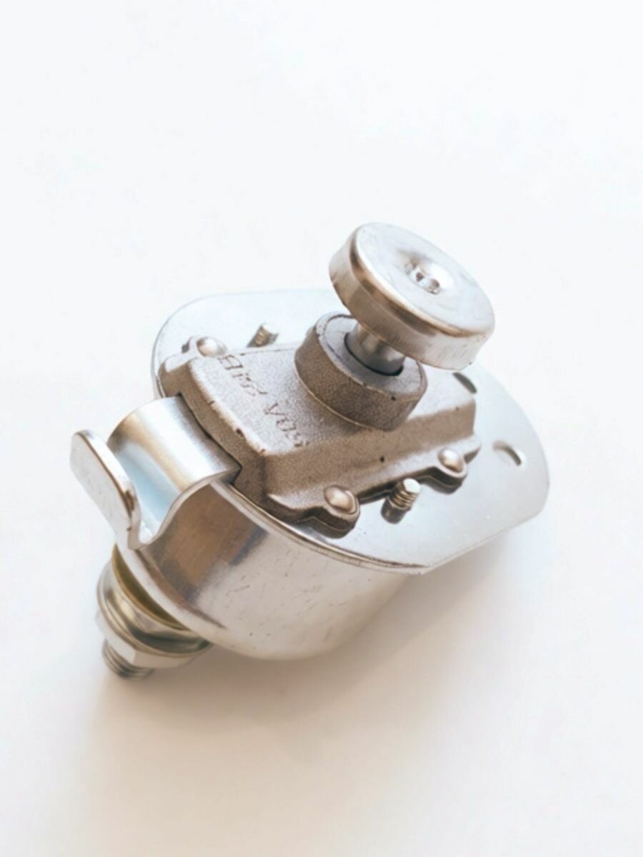 Выключатель массы кнопка ВК-318-Б-01 кнопочный для ГАЗ, УАЗ, ЗИЛ