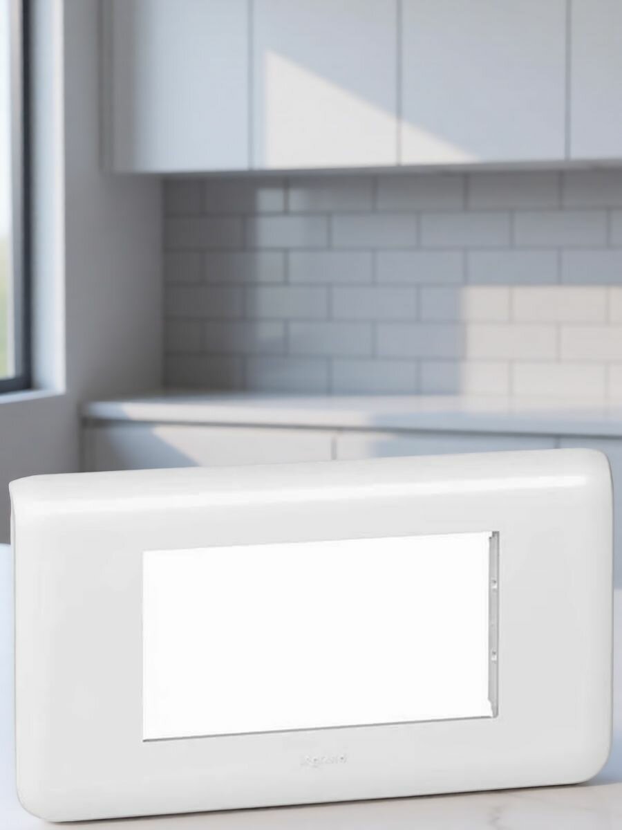 Суппорт -рамка на 4М Legrand Mosaic для крышек, артикул 10954