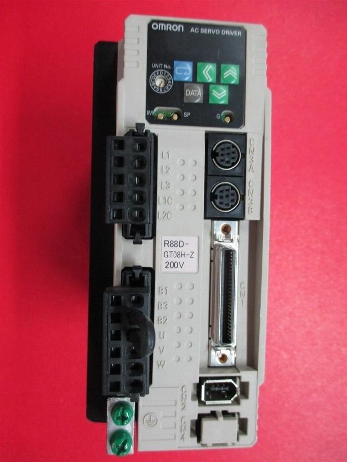 Модуль OMRON AC SERVO DRIVER R88D-GT08H-Z R88DGT08HZ