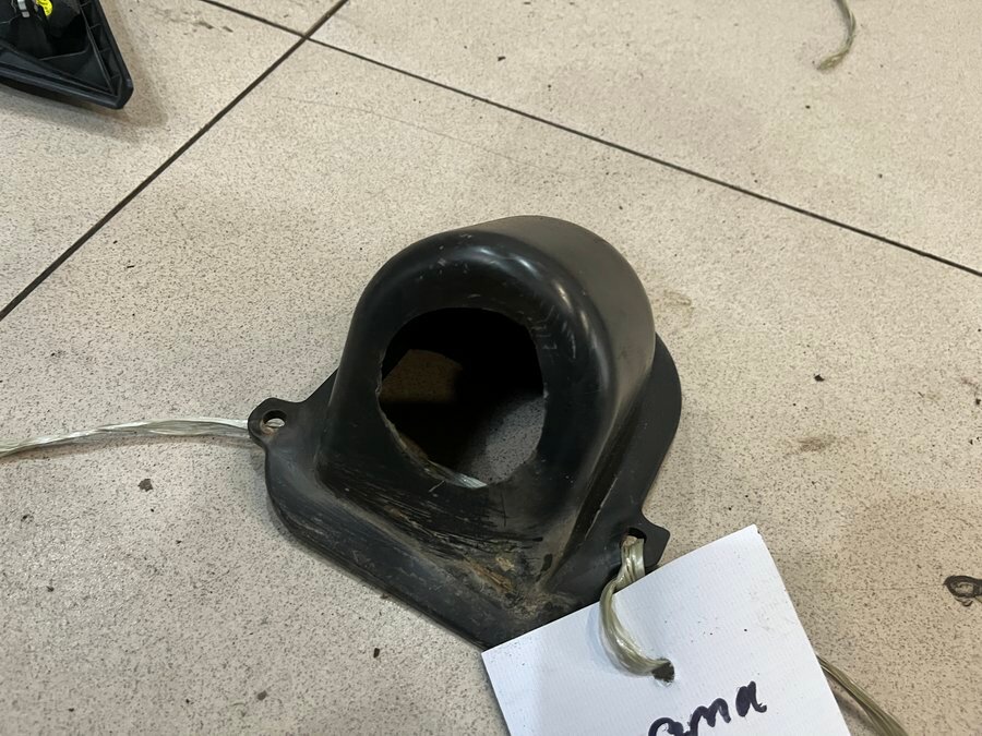 Уплотнитель рулевой колонки от Hyundai Sonata 4 EF 2001-2012