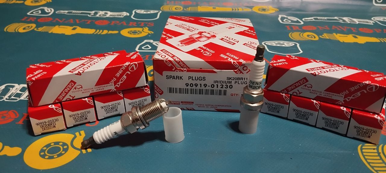 Комплект свечей зажигания 4шт. TOYOTA-LEXUS 90919-01230