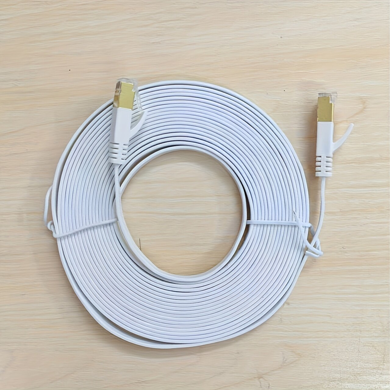 CAT6A плоский Ethernet-кабель белый 9 футов с экранированной золотой оболочкой и разъемами RJ45 для высокоскоростных сетей, подходит для коммутаторов, маршрутизаторов, LAN и компьютеров